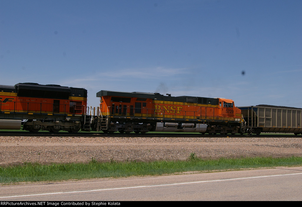 BNSF 5729